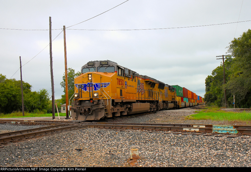 UP 7850 @ Flatonia Crossing